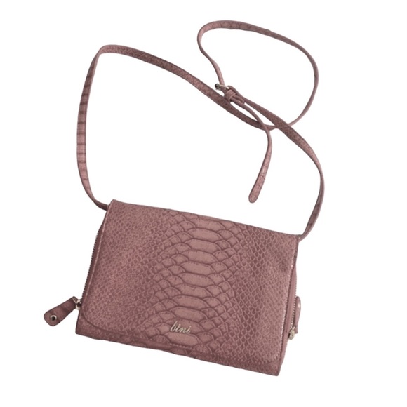 Gianni Bini | Bags | Nwt Gianni Bini Jami Croc Embossed In Saddle ...
